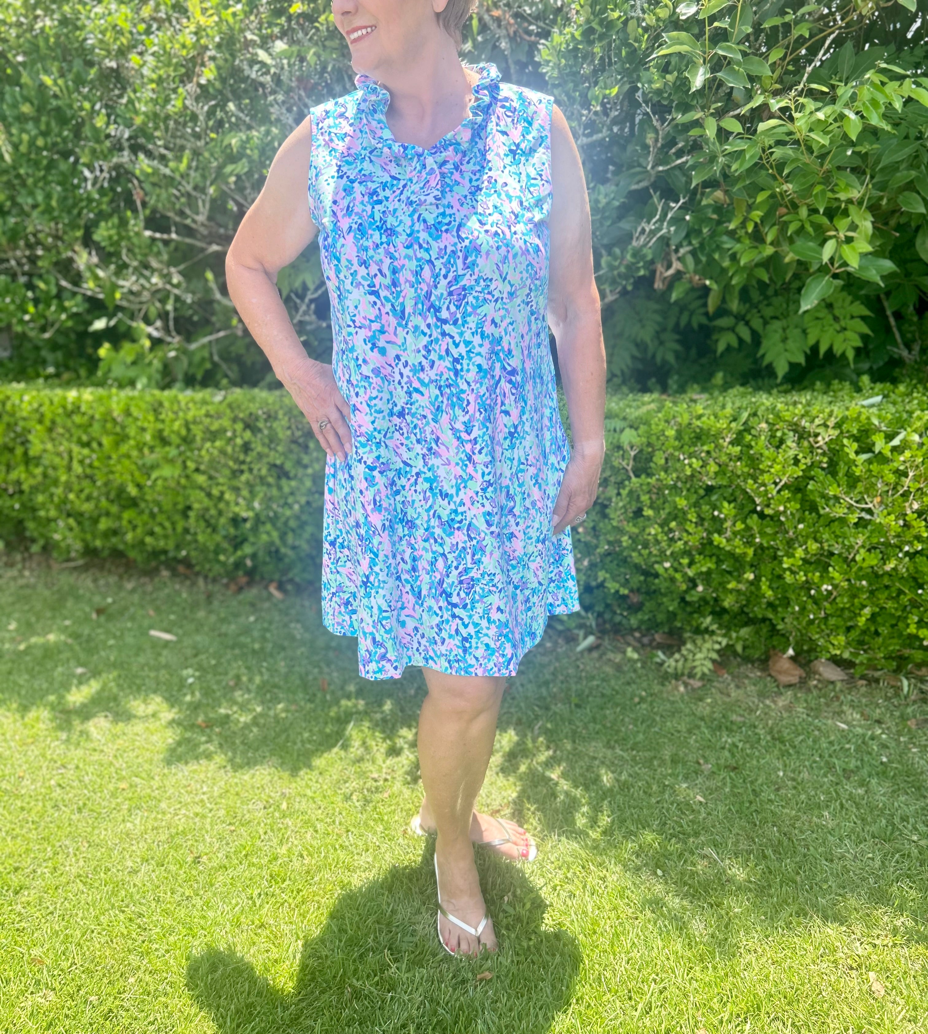 V-Neck Ruffle Dress – The Chiffarobe