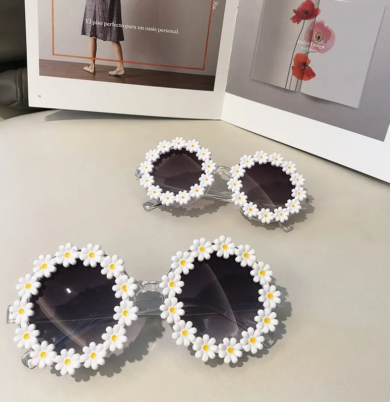 Daisy Adult Sunglasses – The Chiffarobe