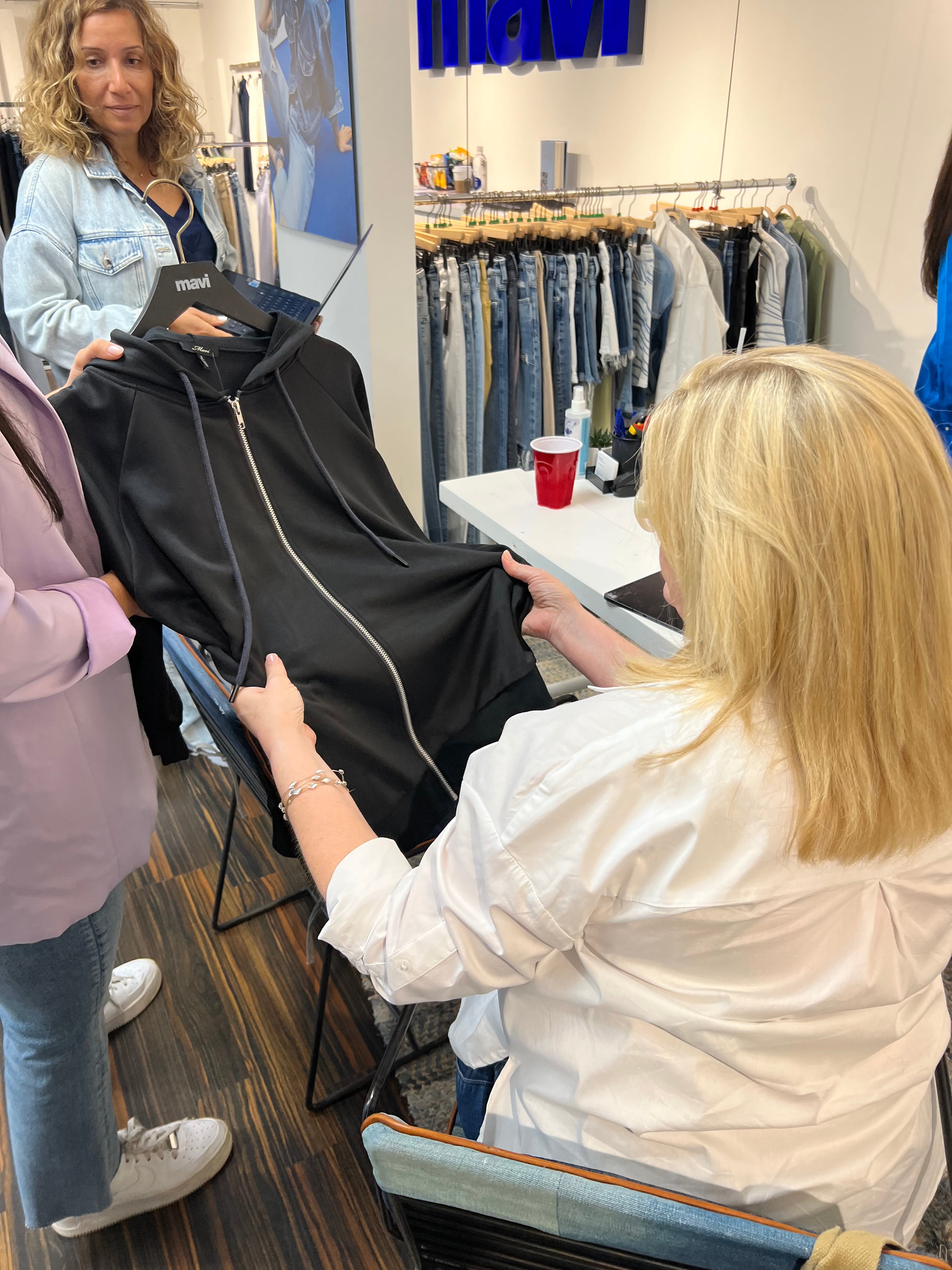 About Us – The Chiffarobe