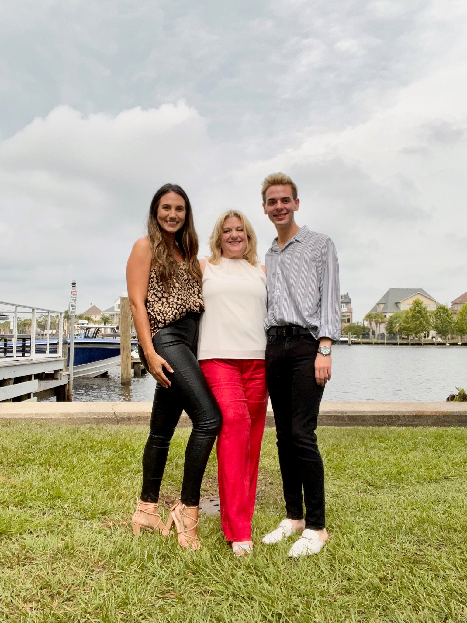 About Us – The Chiffarobe